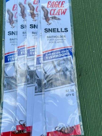 Eagle Claw Snelled Bait Hooks Size 8 & 10 - Gregg Auctions