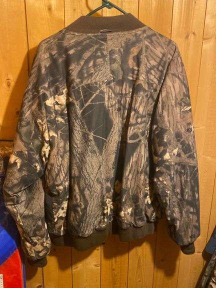 Cabela’s XL camo coat - Gregg Auctions