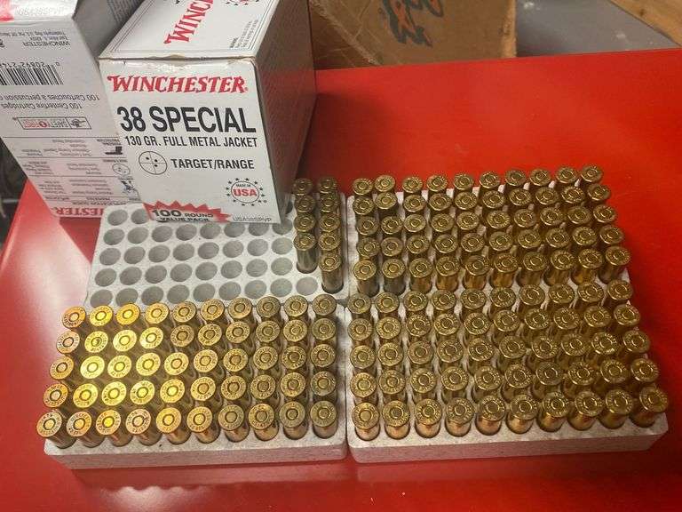 38 special bullets- 159 rounds - Gregg Auctions