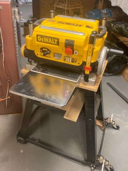 DeWalt 13” planer w/ mobile base - Gregg Auctions