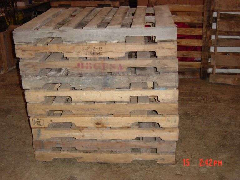 PALLETS, 40 X 48 #10 - Gregg Auctions