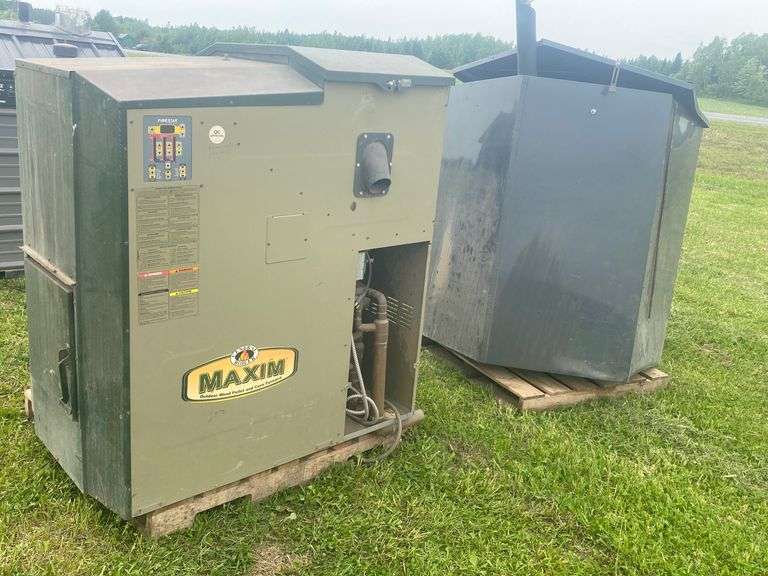 Central Boiler outdoor pellet/ corn furnace w/hopper - Gregg Auctions