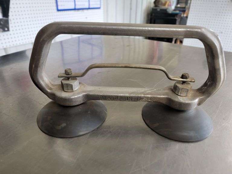 suction handle - Gregg Auctions