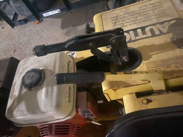 Stow R-2000 roller - Gregg Auctions