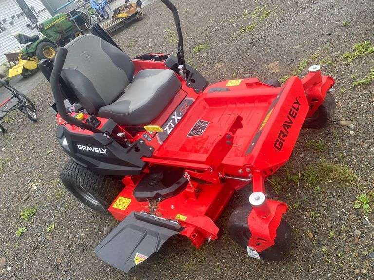 Gravely zero turn mower - Gregg Auctions