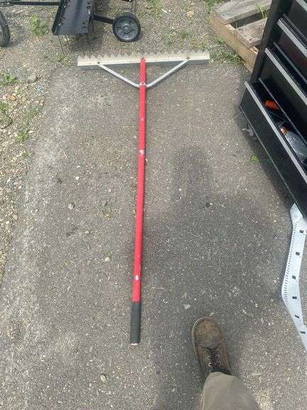 Gravel rake - Gregg Auctions