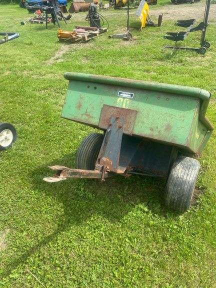 John Deere utility trailer - Gregg Auctions