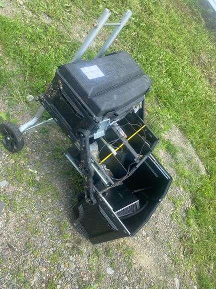 Stanley fat max toolbox, and contents - Gregg Auctions