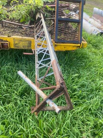 Triangle tower - Gregg Auctions