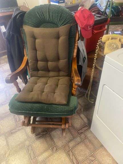 Canadian rocking chair - Gregg Auctions