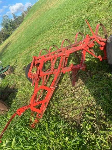 Red harrow - Gregg Auctions