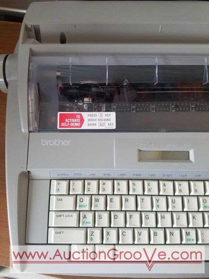 Brother Word Processor Model SX-4000, powered up. - AuctionGrooVe.com ...