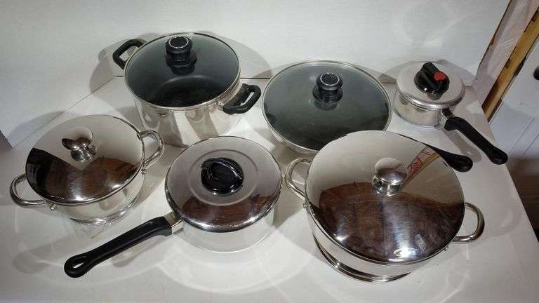2 Cook's Essentials pots with lids and impact base plus 4 - Inova ...