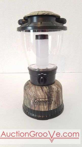 Coleman Lantern with 4D 6 volt battery pack included. CPX 6 compatible ...
