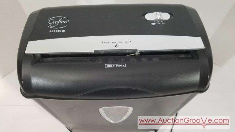Crofton 8-sheet crosscut paper shredder, model AL890C. Paper shredder ...