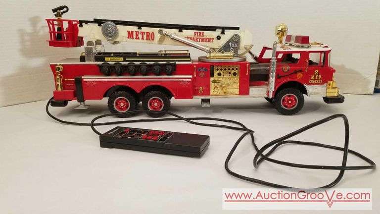 Fire Engine with remote control and battery operated. Fire Engine by ...