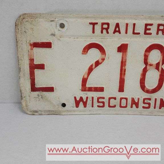 1976 Wisconsin Trailer License Plate. D - AuctionGrooVe.com 608-792-2437