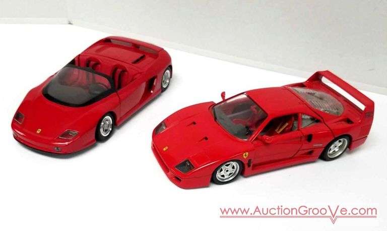 Two Ferrari 1/18th scale diecast models including Burago F40, and ...