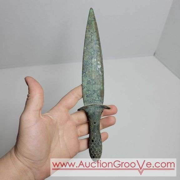 Ancient Bronze Dagger Replica. 2 x 9. LR A2 - AuctionGrooVe.com 608-792 ...