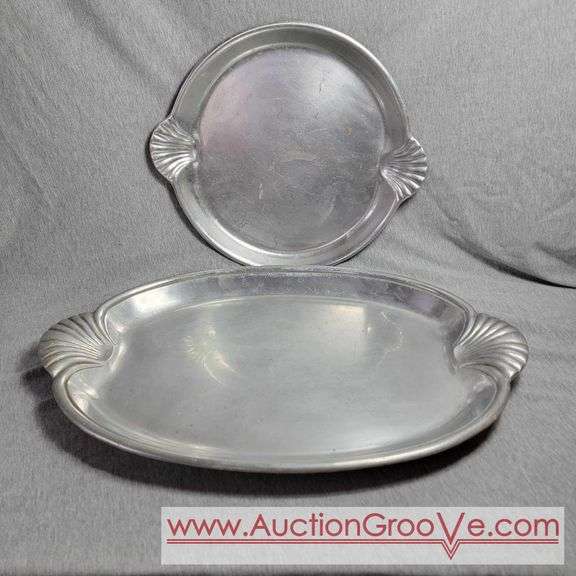 The Wilton Company Serving Platters 22 x 14 and 14.5 x 13. K ...