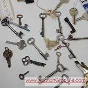 Keys! BR1 - AuctionGrooVe.com 608-792-2437