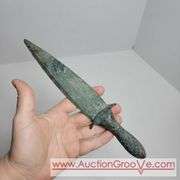 Ancient Bronze Dagger Replica. 2 x 9. LR A2 - AuctionGrooVe.com 608-792 ...