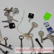 Keys! BR1 - AuctionGrooVe.com 608-792-2437