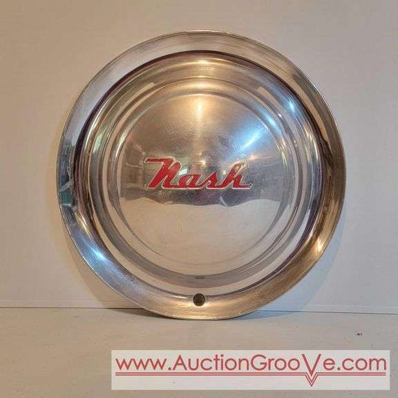 1950s Nash Rambler Hubcap. A - AuctionGrooVe.com 608-792-2437