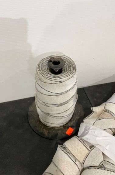 Electric fence ribbon webbing type with pvc stake posts - Hash Auctions