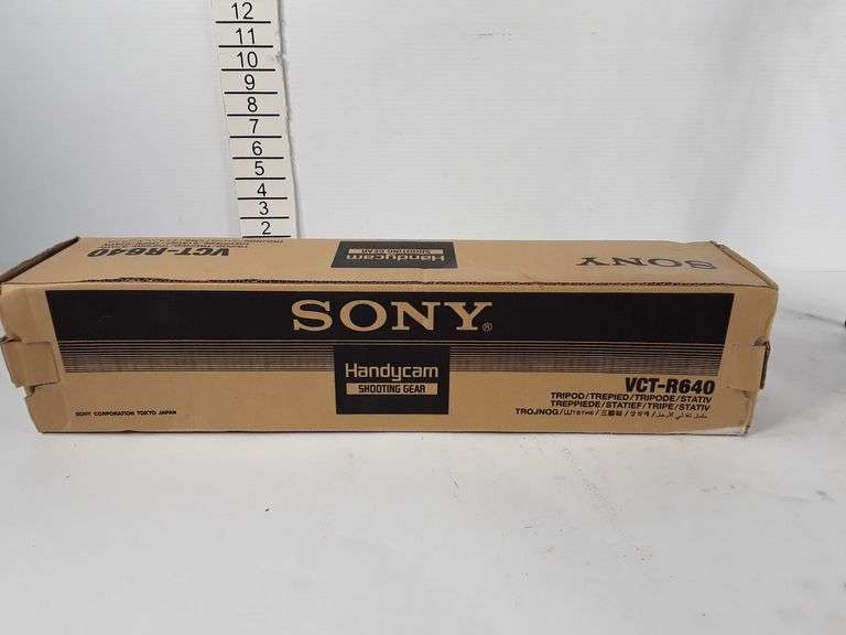 Sony camera tripod, model VCT-R640, with box - Hash Auctions