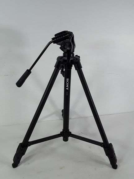 Sony camera tripod, model VCT-R640, with box - Hash Auctions