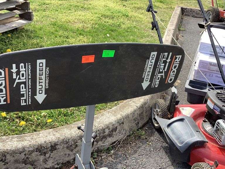 Ridgid Flip Top portable work support stand - Hash Auctions