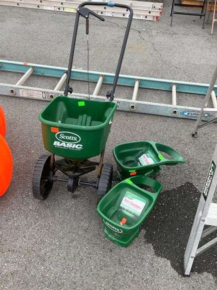 Three Scott’s Seeders, one fertilizer two hand held seeders - Hash Auctions