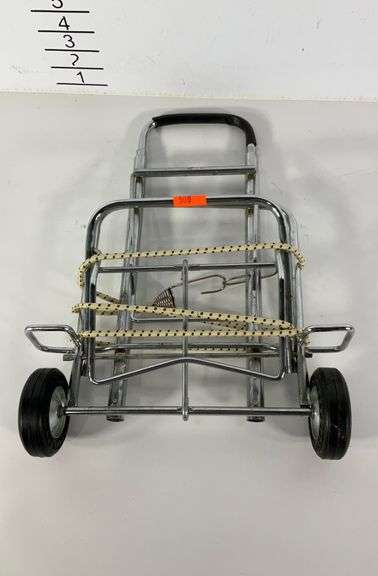 Pull along buggy - Hash Auctions