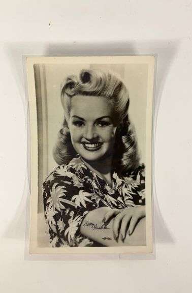 Vintage 1940’s real Photo postcards of movie stars. Betty Grable,Rita Hayworth,Veronica Lake and ...