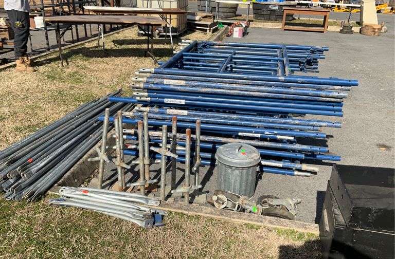 Vanguard Scaffolding, complete set up here guys, twenty 5ft Buck ...