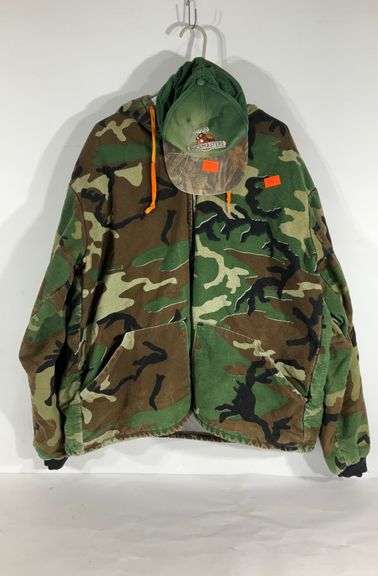 Unmarked camo hooded jacket, appears to be XXL, with Buckmasters hat ...