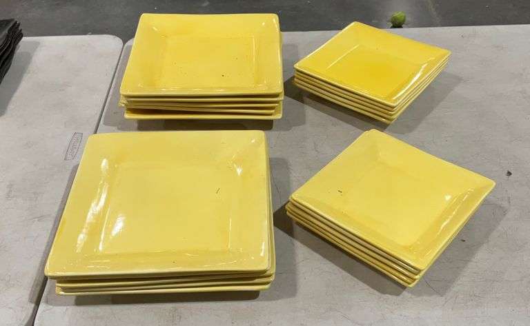20 pieces yellow Pier one imports essential colors plates - Hash Auctions