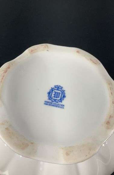 Floral hand painted Winrose Collection china tea set - Hash Auctions