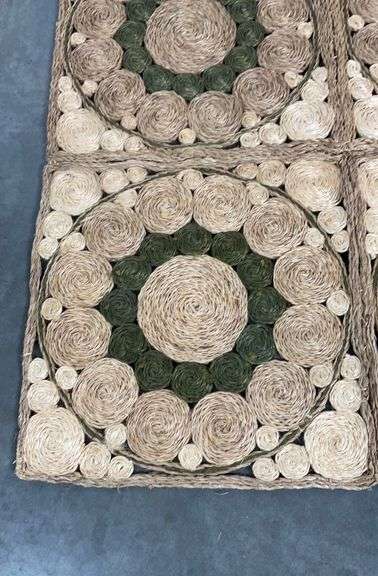 Natural fiber floor mat, 36x36 - Hash Auctions