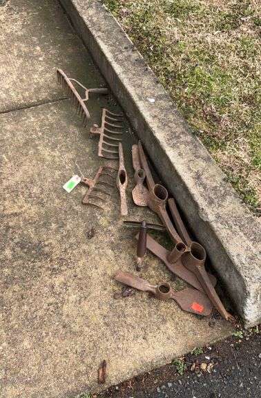 Old Tool Head pcs, rakes, picks, hoes, etc. - Hash Auctions