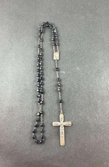 Black bead rosary with crucifix - Hash Auctions