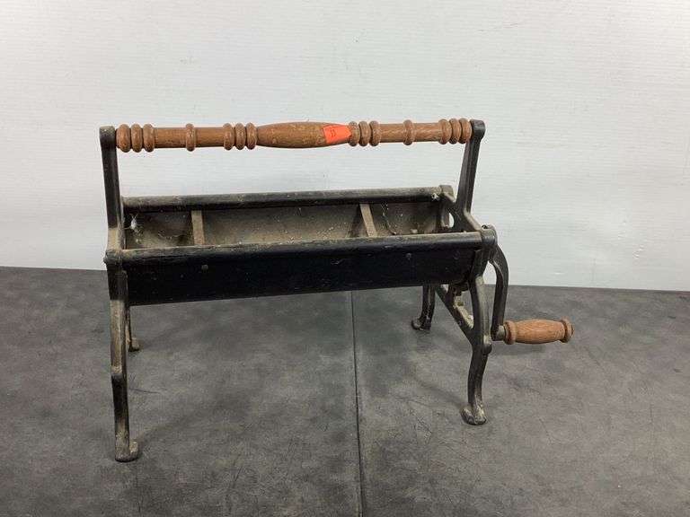 Older Newspaper Log Roller - Hash Auctions