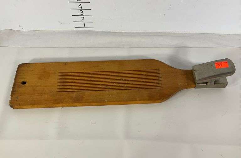 Fish scaling board 23” - Hash Auctions