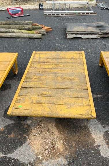 Industrial Platform Heavy angle iron made on Skid type runner feet with ...