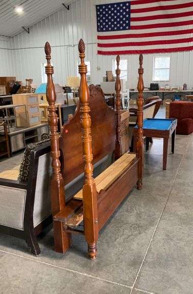 Queen size Poster Bed, flame design post top finals, arched design ...