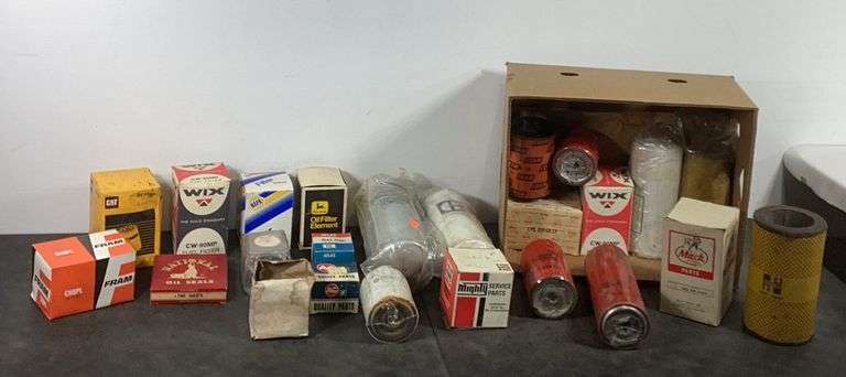 2 boxes Misc. Oil Filters - Hash Auctions