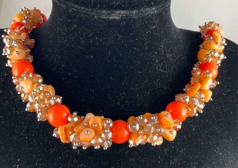 Orange shell beaded necklace 20in - Hash Auctions