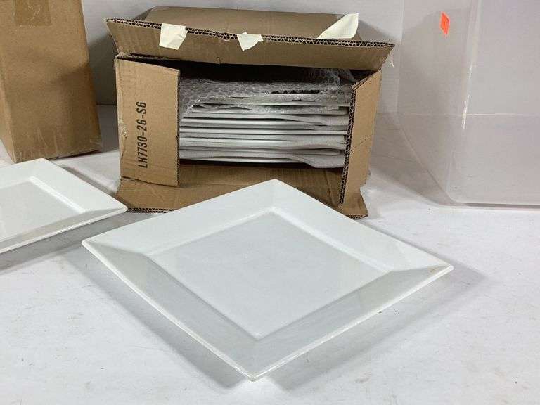 26pcs of Threshold Porcelain Dinnerware, includes Plates, Bowls, Mugs ...