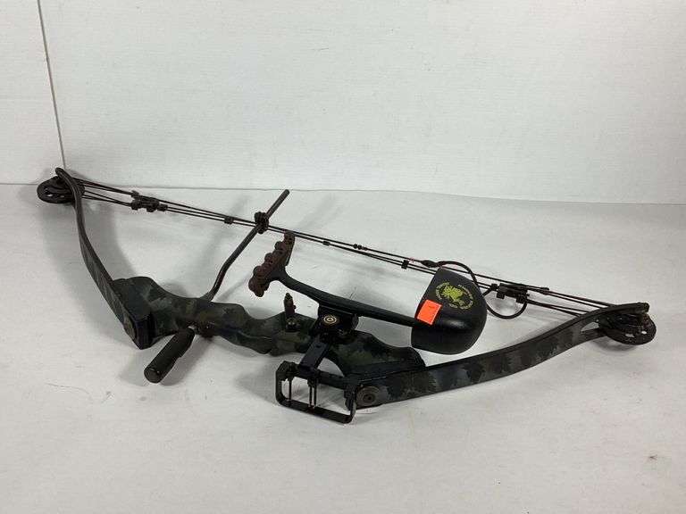 Browning Interceptor Compound Bow w/ Mounted Quiver - Hash Auctions